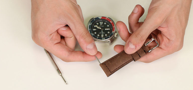 How To Install A Watch Strap | StrapsCo